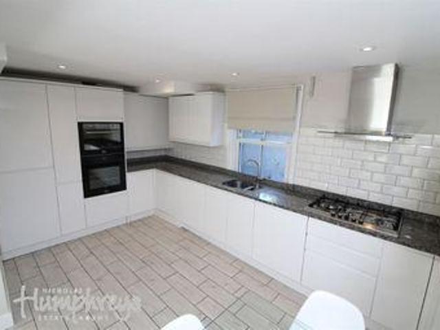 4 Bedrooms for rent in The Grove, Reading RG1