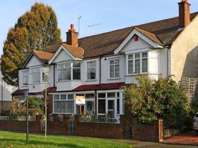 4 Bedrooms for rent in Thornton Road, London SW12