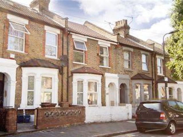 4 Bedrooms for rent in Trehurst Street, Hackney, London E5