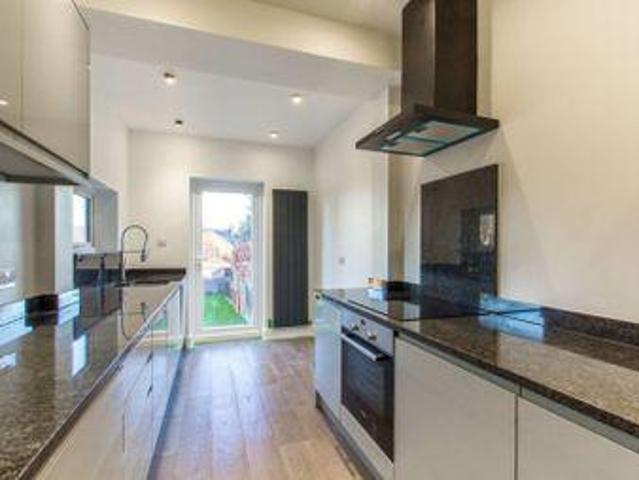 4 Bedrooms for rent in Victoria Road, Barnet EN4