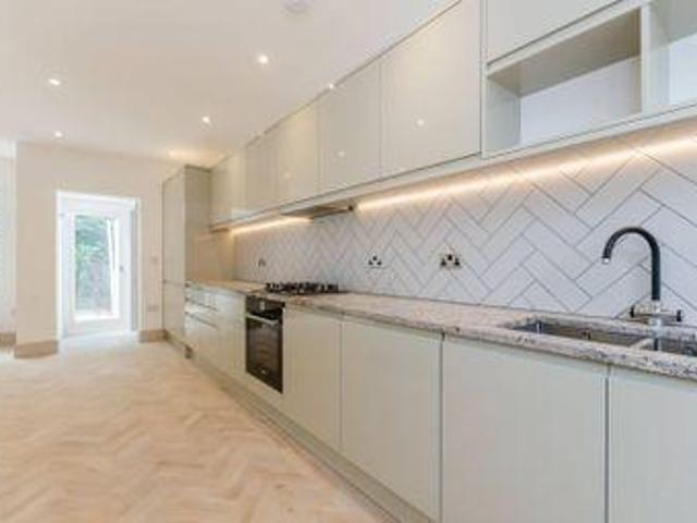 4 Bedrooms for rent in Wandon Road, Fulham SW6