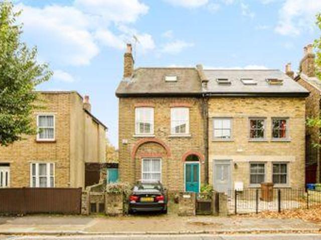 4 Bedrooms for rent in Warner Road, Denmark Hill SE5