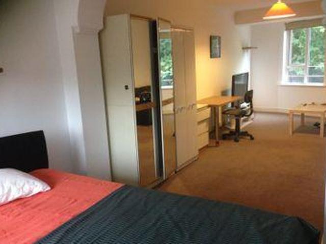 4 Bedrooms for rent in Waterside Drive, Birmingham B18