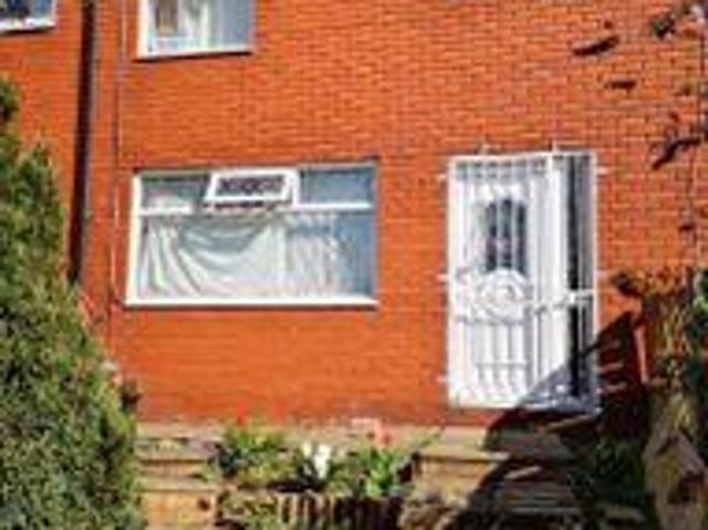 4 Bedrooms for rent in Woodsley Green, Hyde Park, Leeds LS6
