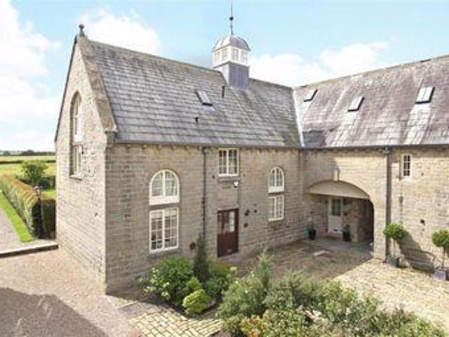 4 Bedrooms for sale in Moor Park, Harrogate, North Yorkshire HG3