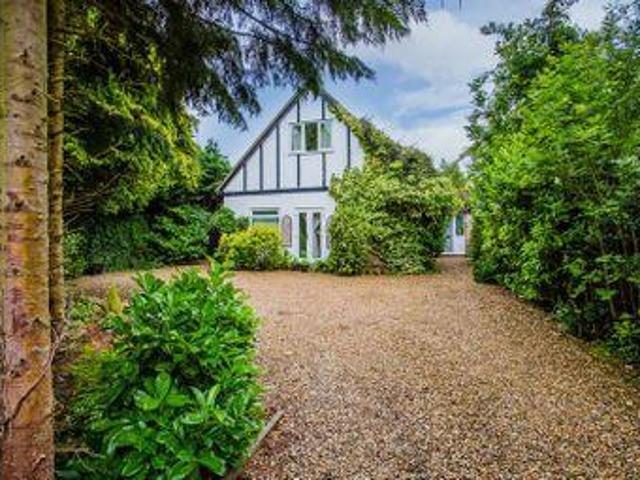 4 Bedrooms for sale in Moreton Road, Buckingham MK18