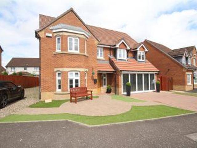 4 Bedrooms for sale in Nevis Drive, Motherwell ML1
