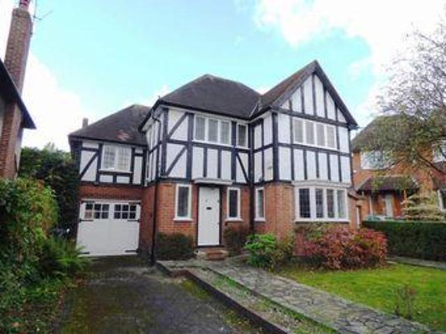 4 Bedrooms for sale in Ashbourne Close, West Acton, West Acton W5