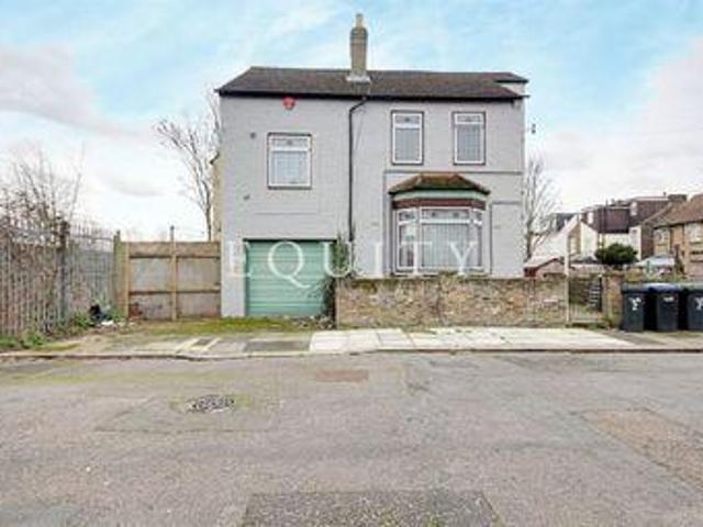 4 Bedrooms for sale in Ashton Road, Enfield EN3