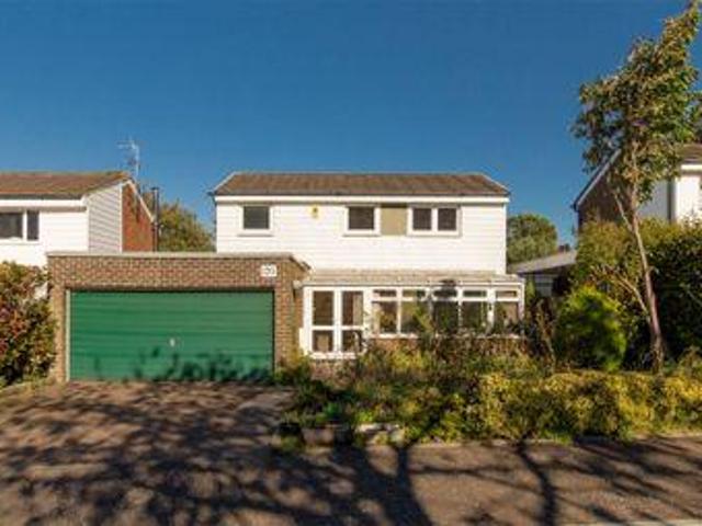 4 Bedrooms for sale in Barnton Park Avenue, Barnton, Edinburgh EH4
