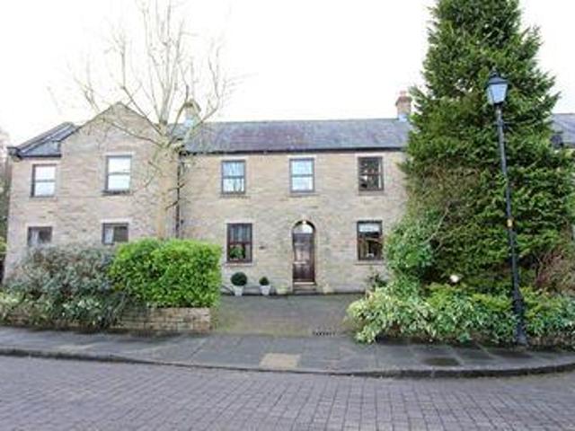 4 Bedrooms for sale in Bradshaw Hall Drive, Bolton BL2