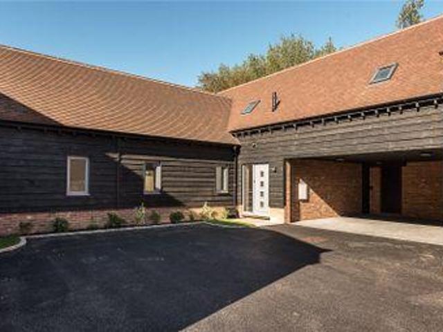 4 Bedrooms for sale in Brook End, Weston Turville, Aylesbury HP22