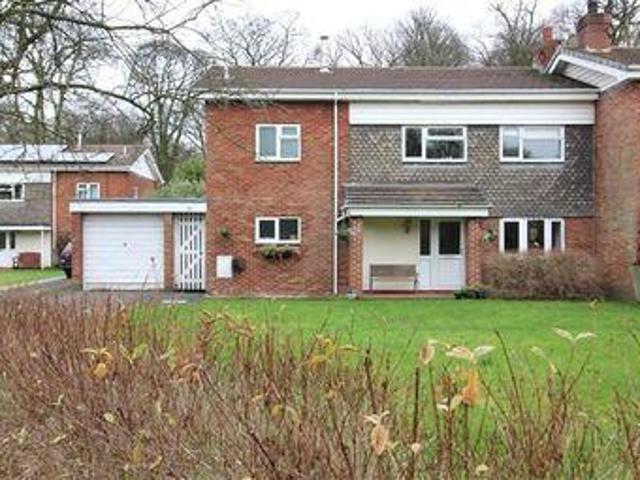 4 Bedrooms for sale in Cuerden Close, Preston PR5