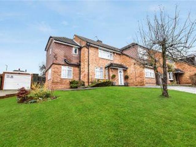 4 Bedrooms for sale in Camden Road, Bexley, Kent DA5