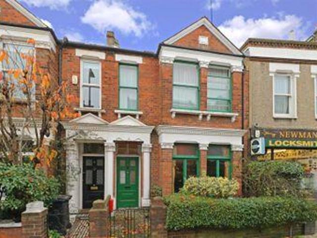 4 Bedrooms for sale in Constantine Road, London NW3