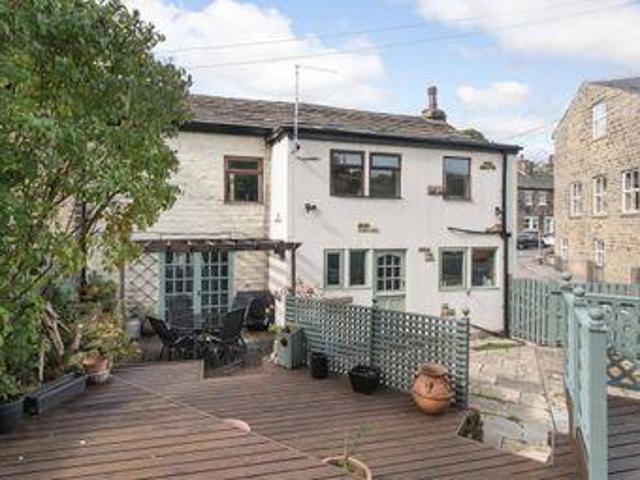 4 Bedrooms for sale in Cowhouse Bridge, Cullingworth, Bradford, West Yorkshire BD13