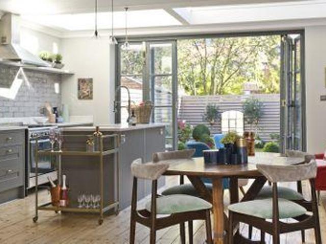 4 Bedrooms for sale in Dalgarno Gardens, London W10