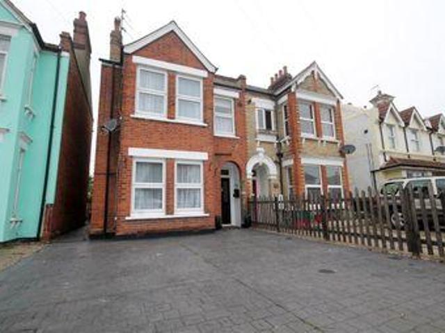 4 Bedrooms for sale in Ellis Road, Clacton On Sea CO15