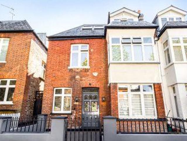 4 Bedrooms for sale in Fauconberg Road, London W4