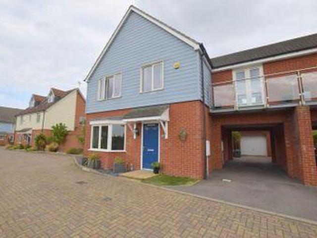 4 Bedrooms for sale in Foxfield, Broughton, Milton Keynes MK10