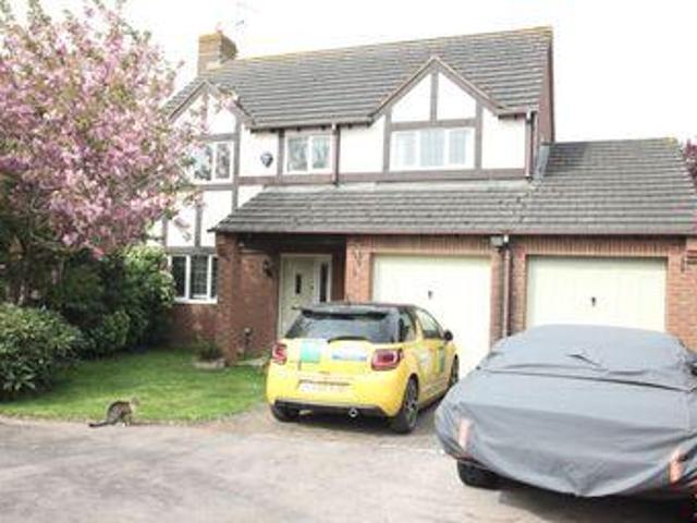 4 Bedrooms for sale in Hadfield Close, Staunton, Gloucester GL19