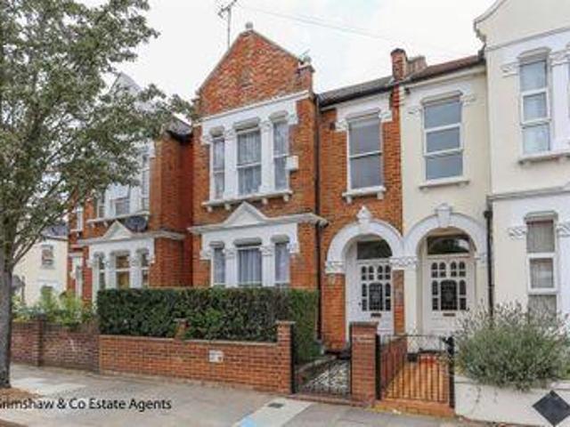 4 Bedrooms for sale in Hillcrest Road, Acton, London W3