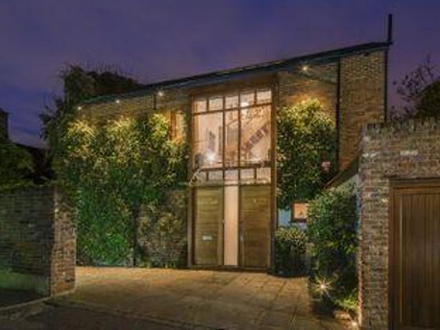 4 Bedrooms for sale in Holly Walk, Hampstead Village NW3