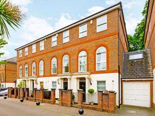 4 Bedrooms for sale in King George Square, Richmond TW10