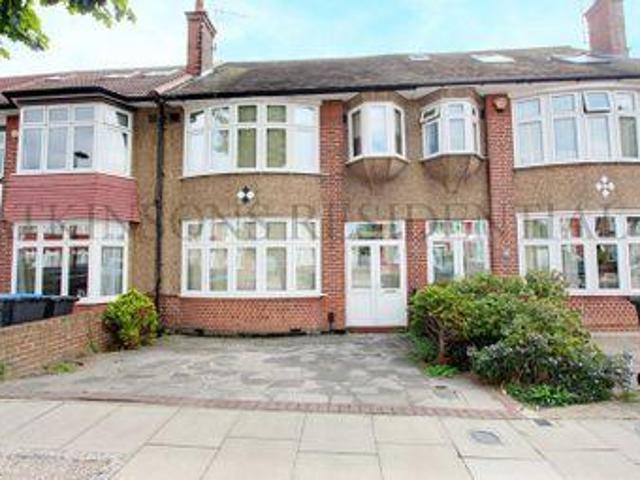 4 Bedrooms for sale in Ladysmith Road, Enfield EN1