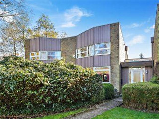 4 Bedrooms for sale in Lambardes, New Ash Green, Longfield, Kent DA3