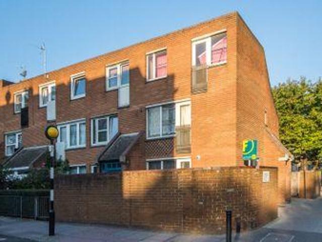 4 Bedrooms for sale in Lough Road, Islington N7