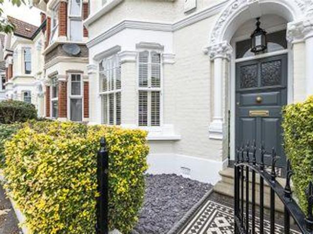 4 Bedrooms for sale in Pulborough Road, London SW18