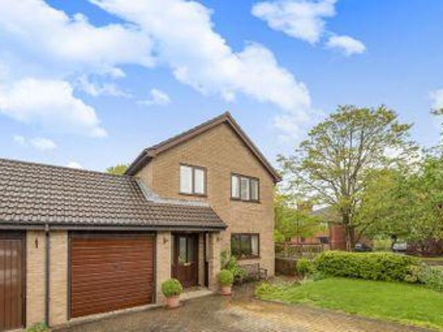 4 Bedrooms for sale in Pine Ridge Close, Bristol BS9