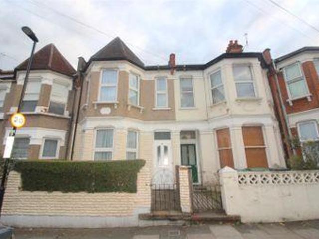 4 Bedrooms for sale in Radley Road, London N17