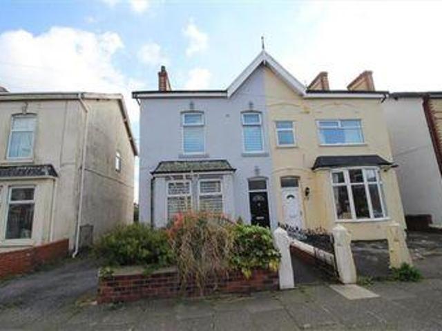 4 Bedrooms for sale in St James Road, Blackpool FY4