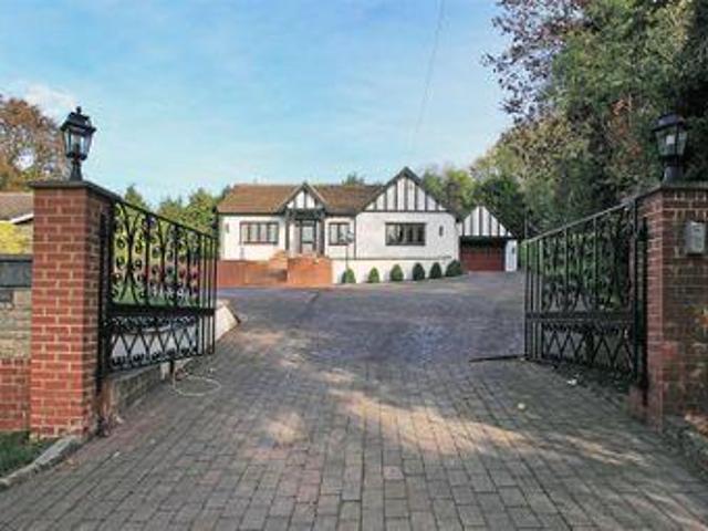 4 Bedrooms for sale in Stonehouse Road, Halstead, Sevenoaks TN14