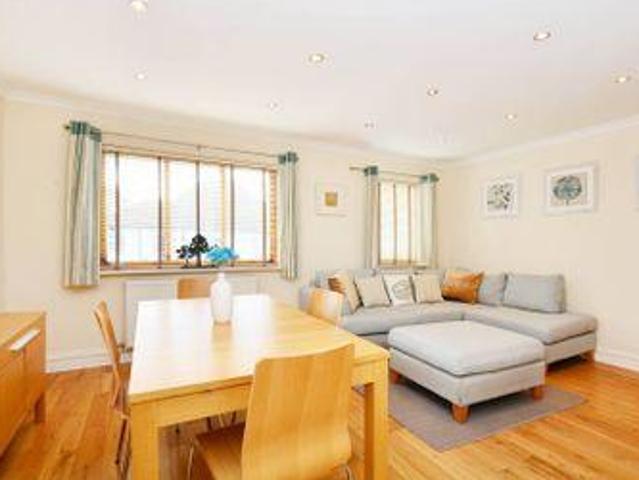 4 Bedrooms for sale in Streatham Common South, Streatham Common SW16