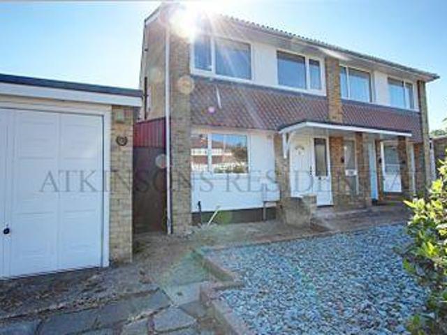 4 Bedrooms for sale in Torrington Drive, Potters Bar EN6