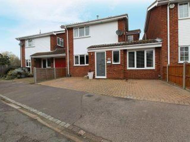 4 Bedrooms for sale in Walnut Close, Blunham MK44