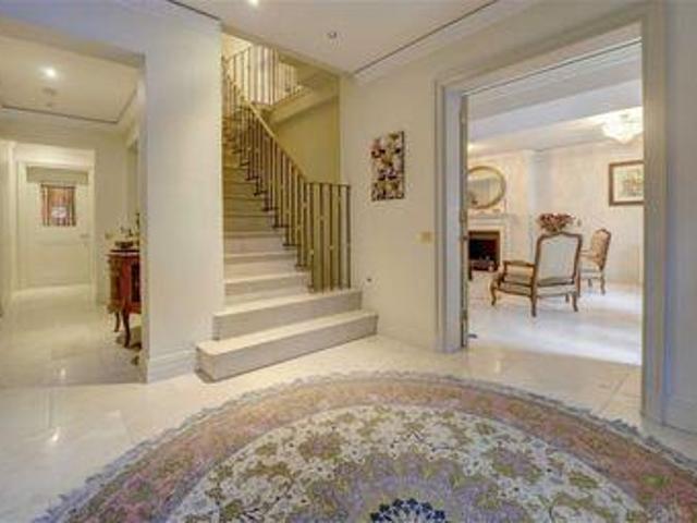 4 Bedrooms for sale in Wellington Road, St Johns Wood, London NW8