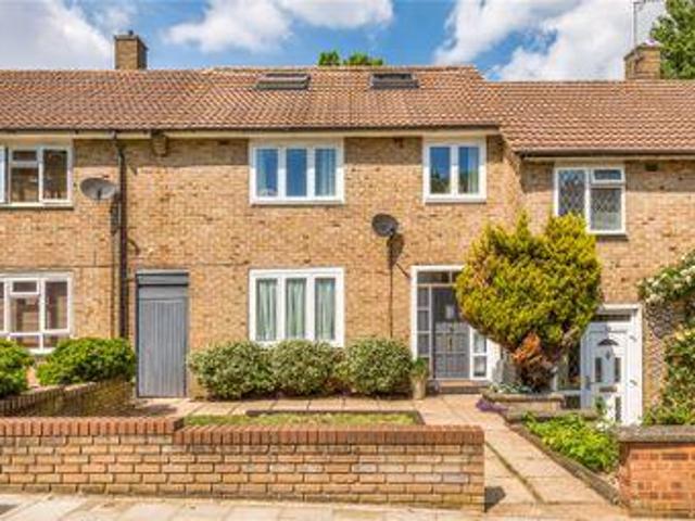 4 Bedrooms for sale in Westleigh Avenue, London SW15