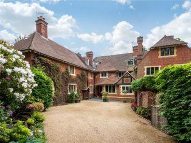 4 Bedrooms for sale in Worplesdon Hill, Woking, Surrey GU22