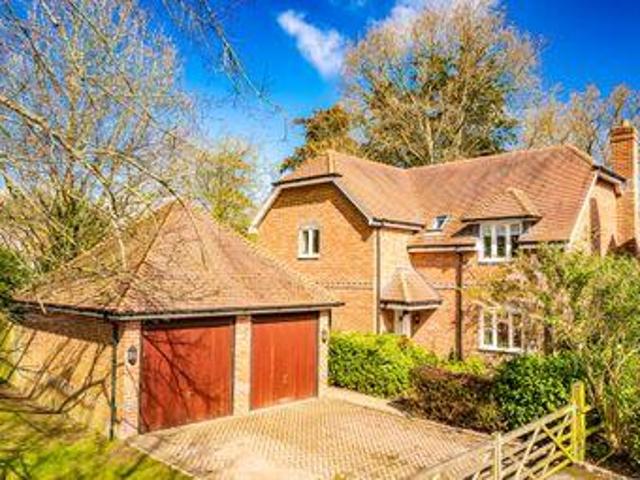 4 Bedrooms for sale in 1 Sykes Gardens, Upper Basildon RG8