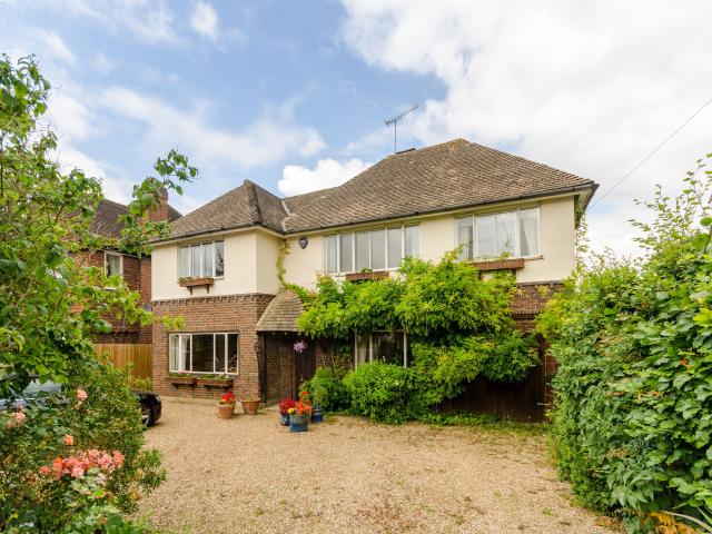 4 Bedrooms House detached for Rent in Thetford Road | Foxtons