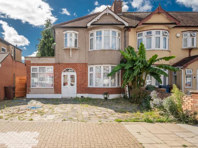 4 Bedrooms House end of terrace for Rent in Blenheim Road | Foxtons