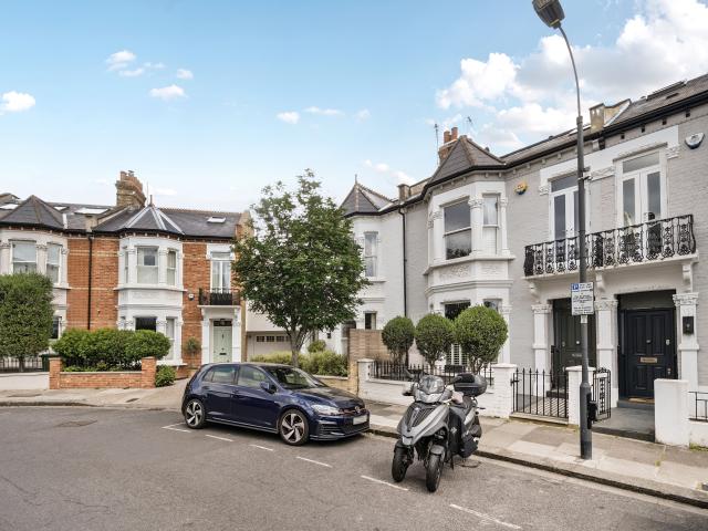 4 Bedrooms House for Rent in Felden Street | Foxtons