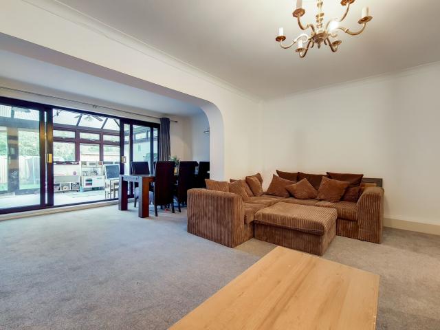 4 Bedrooms House for Rent in Guildford Road, Walthamstow | Foxtons