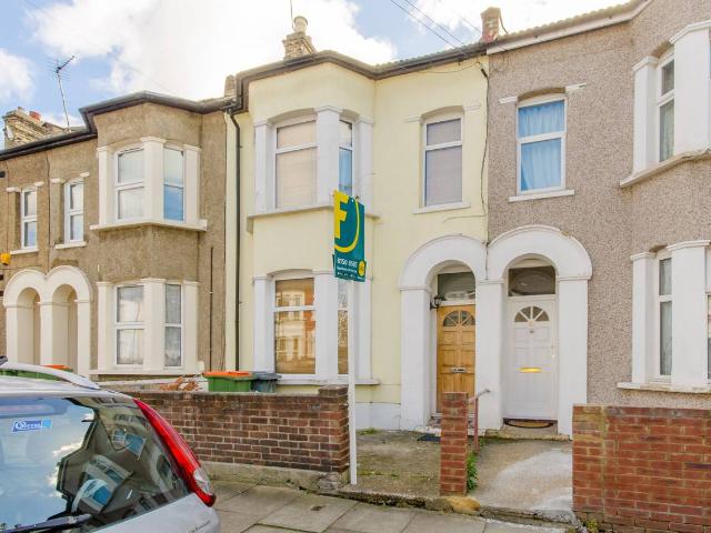 4 Bedrooms House for Rent in Liddington Road | Foxtons