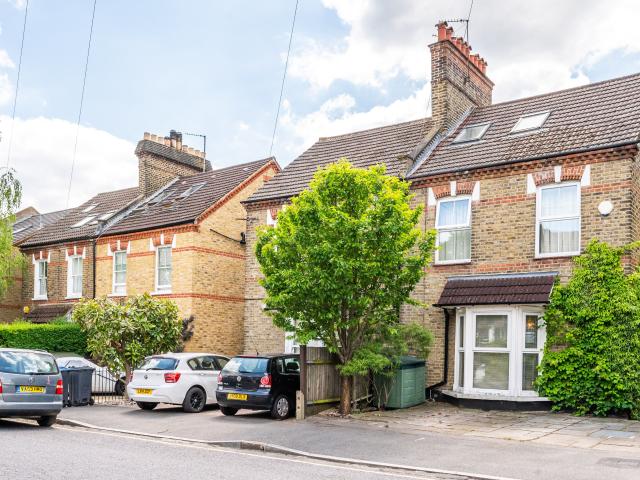 4 Bedrooms House semi detached for Rent in Courthope Villas | Foxtons