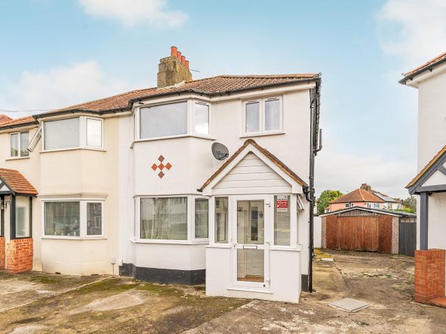 4 Bedrooms House semi detached for Rent in Beverley Gardens | Foxtons